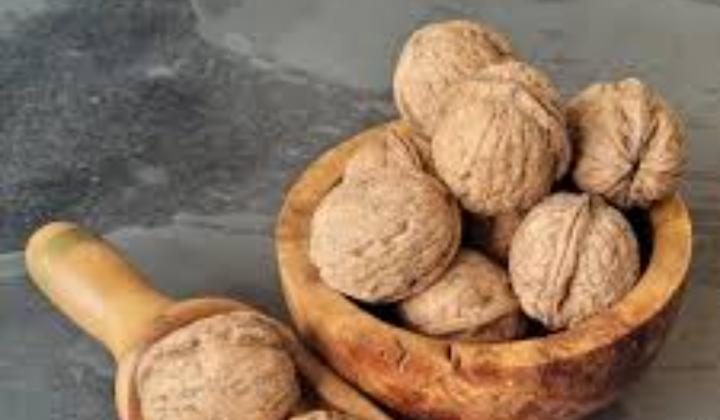What Happens to Your Body When You Eat Walnuts Every Day ...